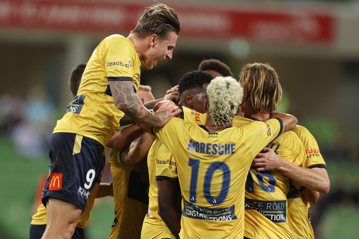 Penalty controversy mars Mariners City contest - Central Coast Mariners