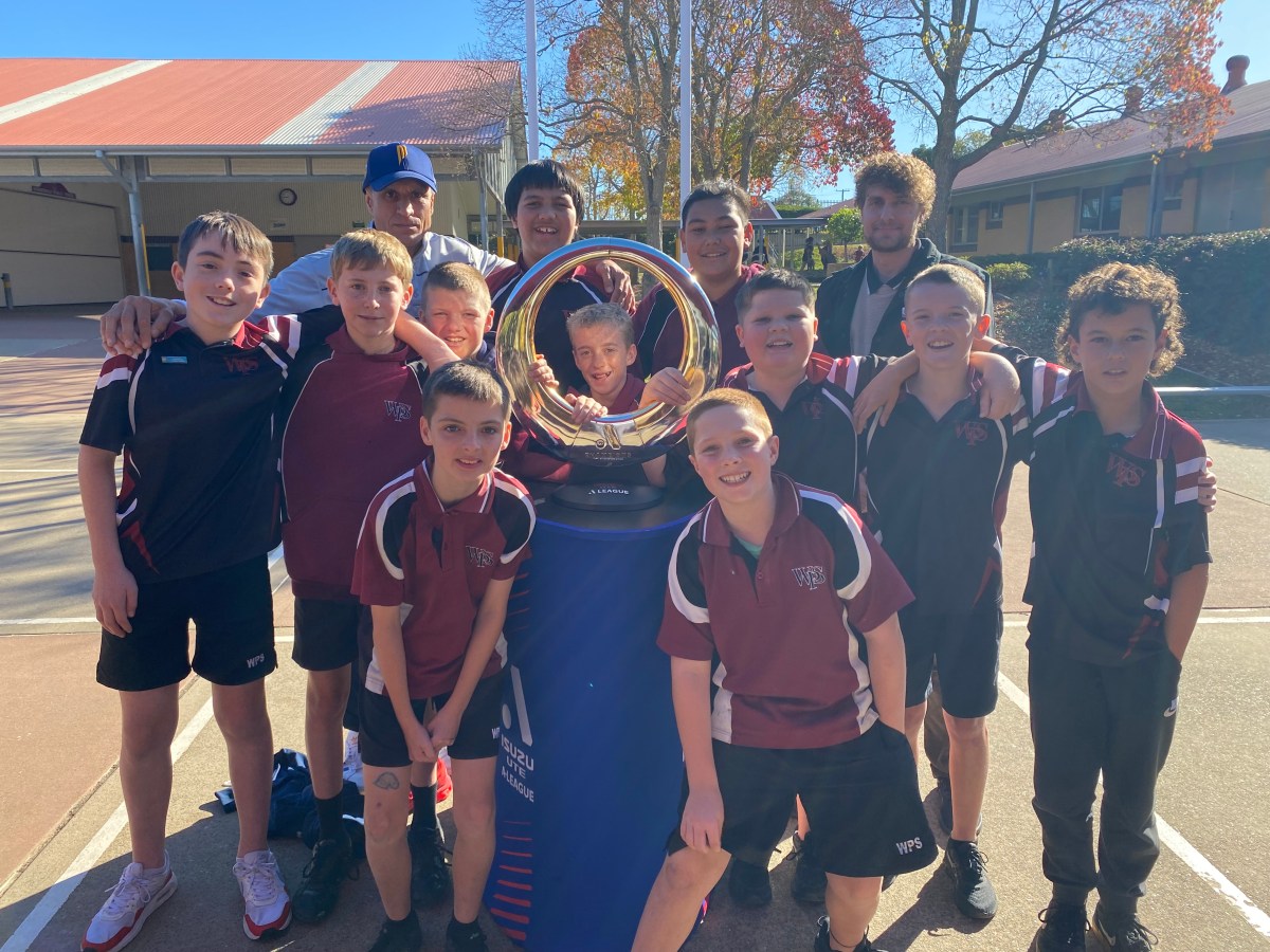 Vibe Trophy Tour kicks off - Central Coast Mariners