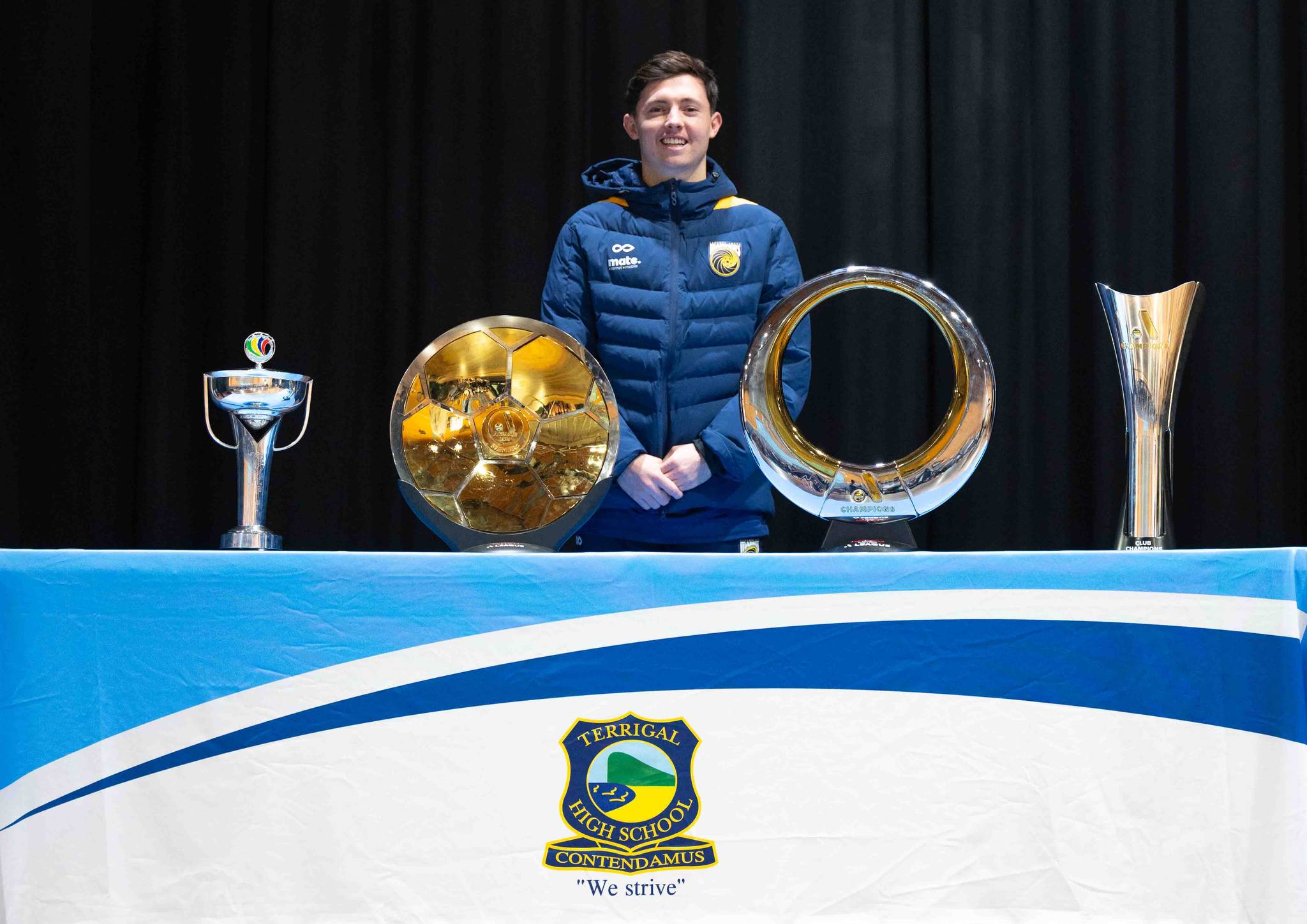 Harry Steele visits Terrigal High School - Central Coast Mariners